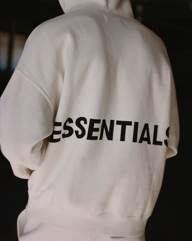 あのジャスティン・ビーバーも愛用！？今更聞けない大注目のストリートブランド“ESSENTIALS”とは！？｜しゅんたむのLIKEIT!!